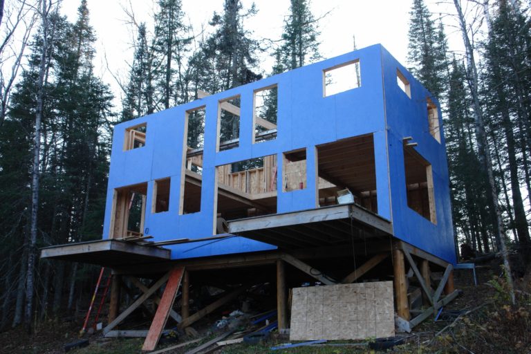 Blauhaus (Blue House) – Little Knife Sanctuary